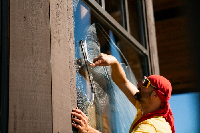E & P Window Cleaning Services - Golden & Invermere, BC